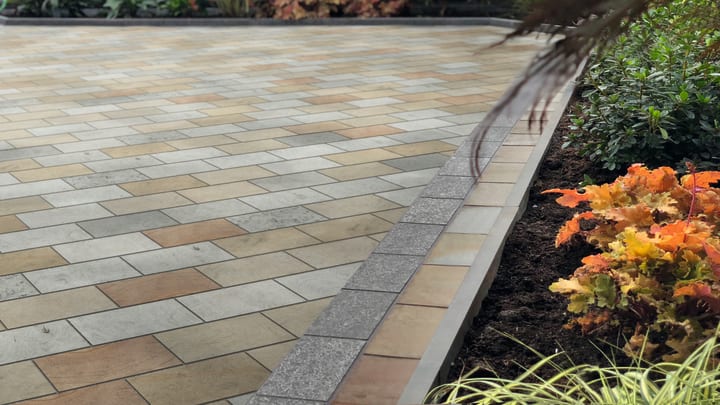 Cobbled Driveways, Cobble & Stone Setts, Cobble Paving & Granite ...