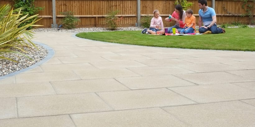 Marshalls Perfecta Slabs | Natural Perfecta Paving Stones for Patios ...